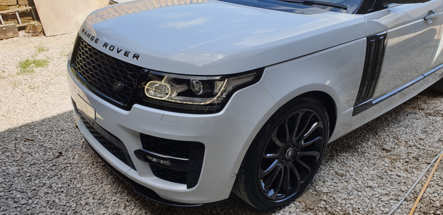 Range Rover SV Autobiography. Full paint correction and ceramic coating.